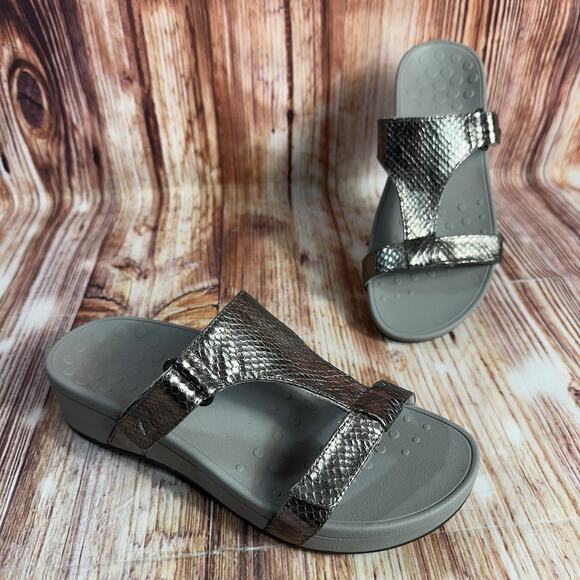 Vionic | Shoes | Vionic Ellie Size 9 Metallic Snake Silver Leather ...